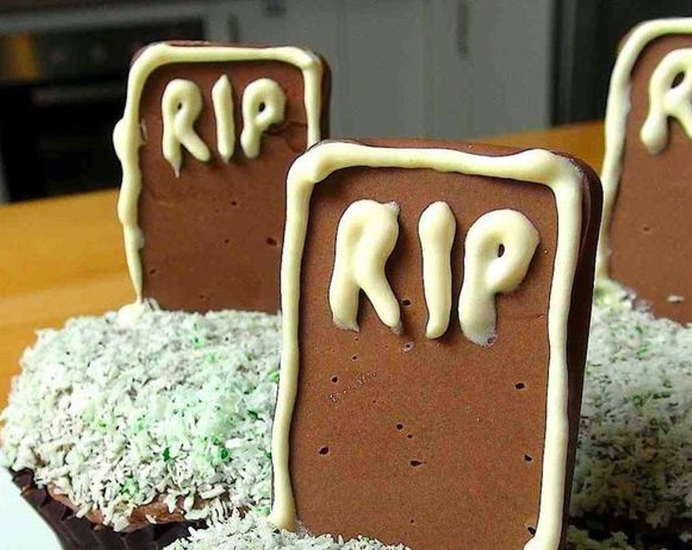 Tombstone Cupcakes Recipe | Sunset Foods Recipe Rack