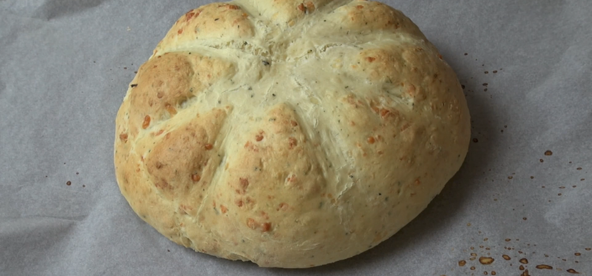 Cheese and Herb Damper Recipe | Sunset Foods